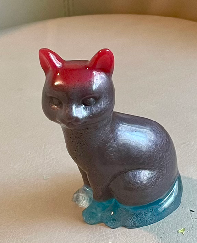 Resin cat figurine | Cribbage King