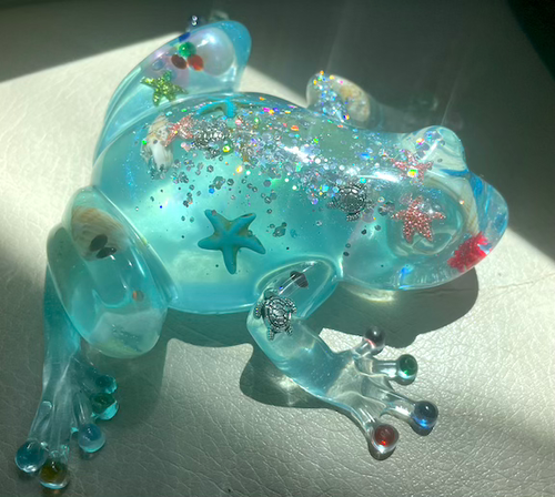 Translucent Ocean Blue Resin Frog | Cribbage King