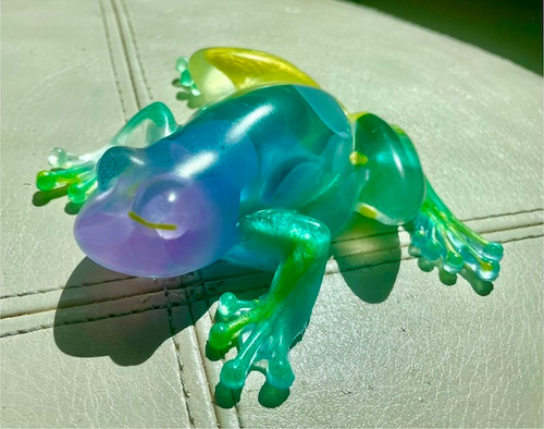 Colorful translucent frog decoration | Cribbage King