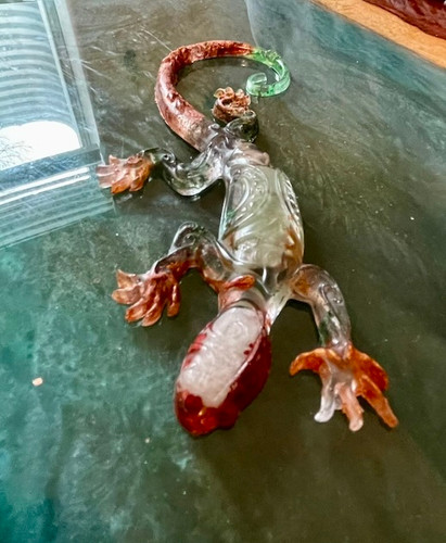 Clear Resin Lizard with Stones and Dye | Cribbage King