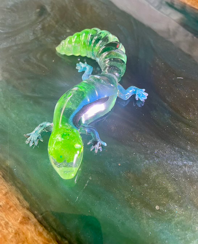 Bright Green and clear Resin Lizard | Cribbage King