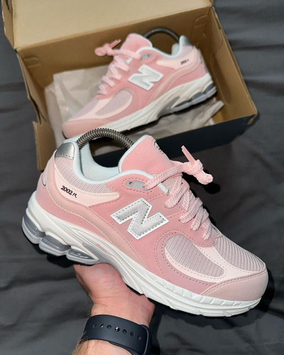 NEW BALANCE PINK 2002R | gourbanstyles