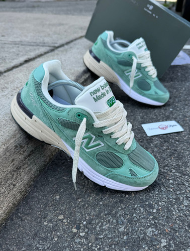 NEW BALANCE GREEN WHTIE MADE IN USA* | gourbanstyles