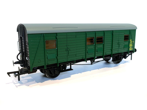 Bachmann 39-530 OO Gauge Southern PMV Parcels & Miscellaneous Van BR ...