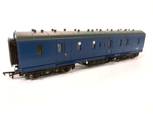 Bachmann 34-328 OO Gauge 50ft Parcels Van BR Blue | Red Pen Railways