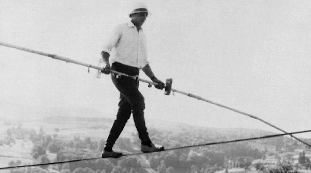 Tales of Niagara Falls Tightrope Walkers: 9 Daredevils Who Risked it ...