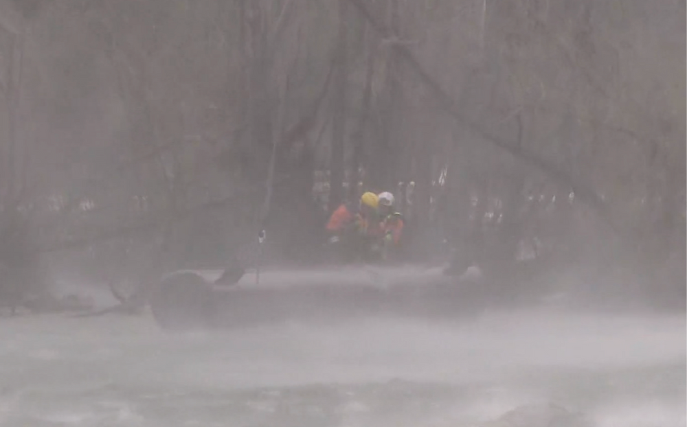 Removal of Ice Boom Pontoon from Niagara Falls' Upper Rapids