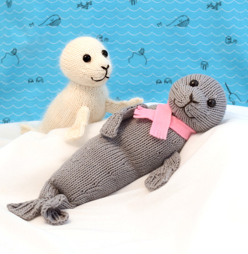 Silky Seal | Fuzzy Mitten Toy Knitting Patterns