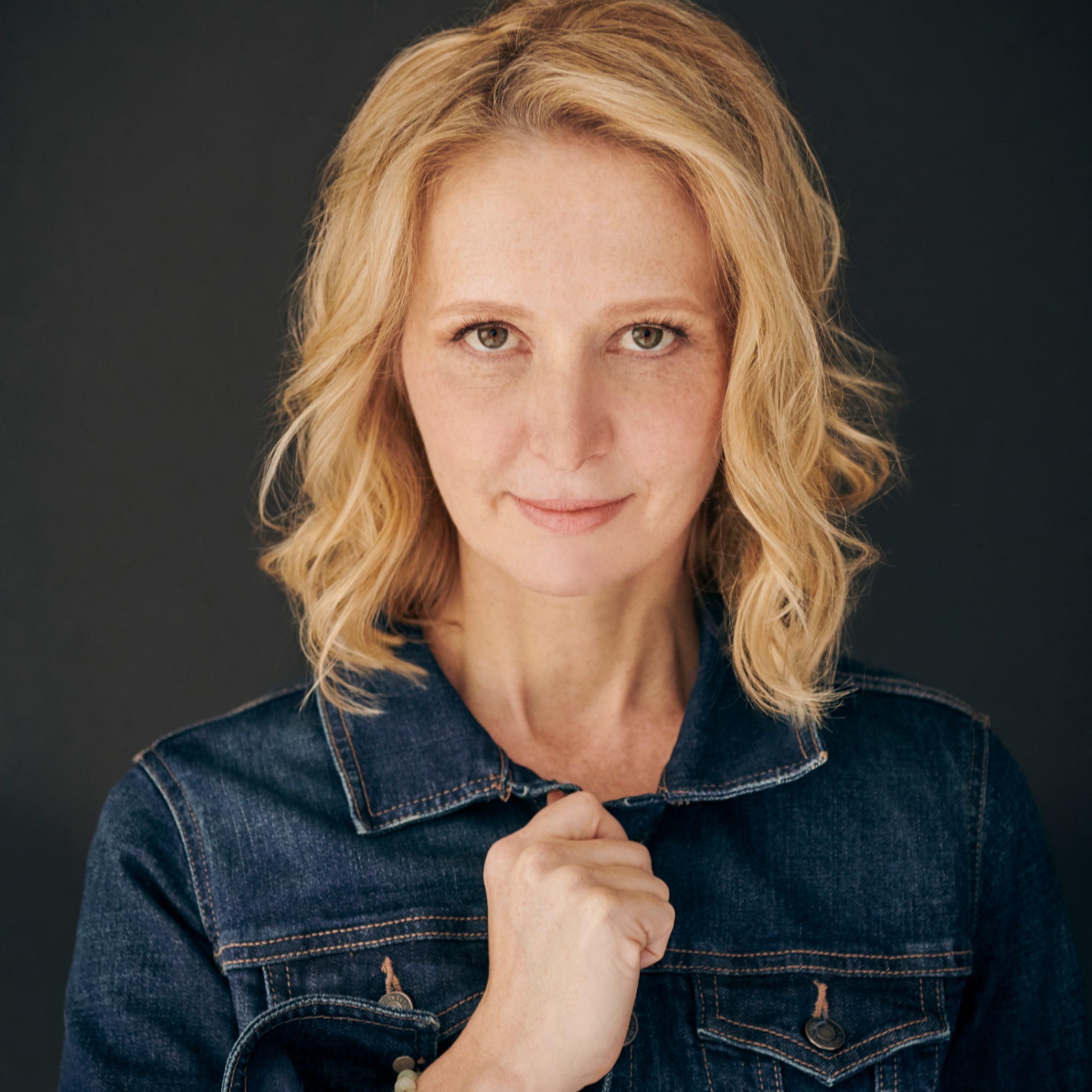 Amber Paul's Official Website