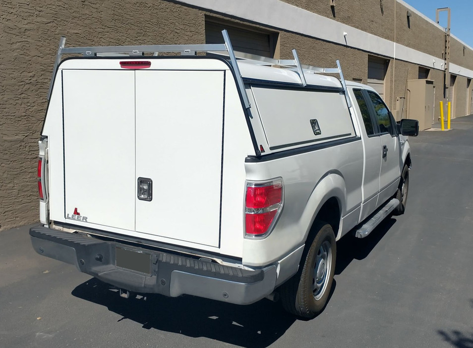 Aluminum Commercial Truck Caps | LEER DCC | Work Truck Solutions