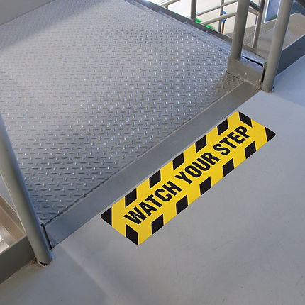 INCOM | Anti-Slip Floor Graphic Safety Signs