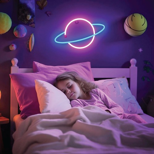 Neon Saturn Light | satzuma