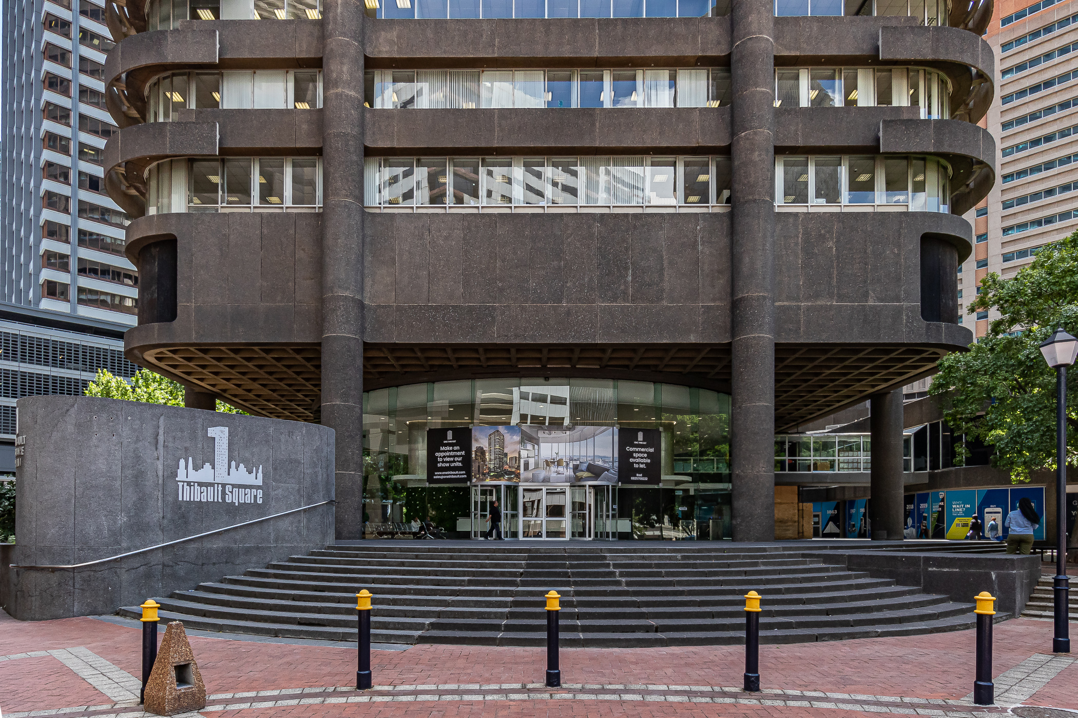 The Heritage of One Thibault In The CityIn The City - Urban Living Spaces