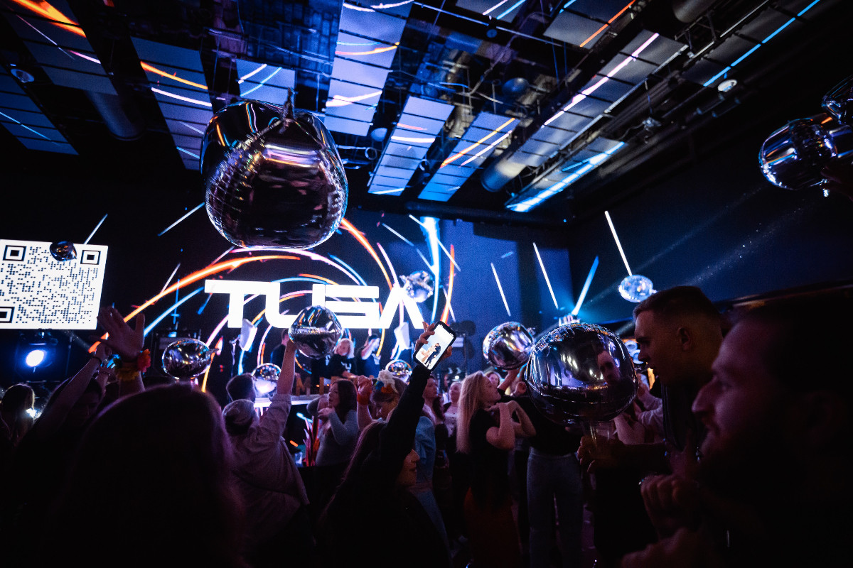 Guide to Nightlife Bellevue: Bars, DJs & After Dark