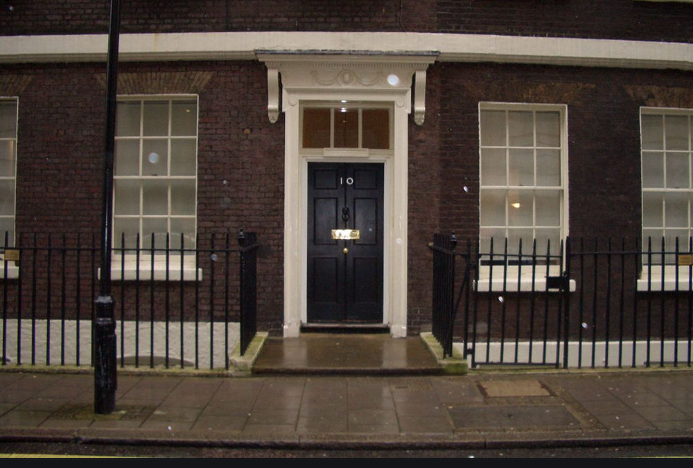 10 Downing Street In The Movies - How they film the famous address.