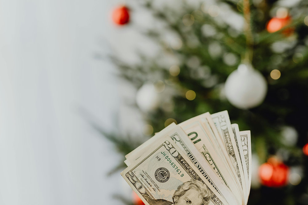 Christmas bonus and leave for public employees