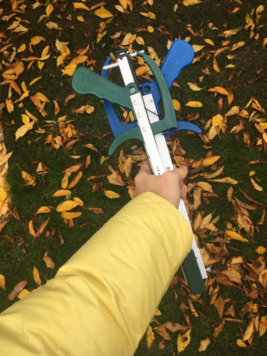 Recycled folding litter picker | Wild Earth Movement