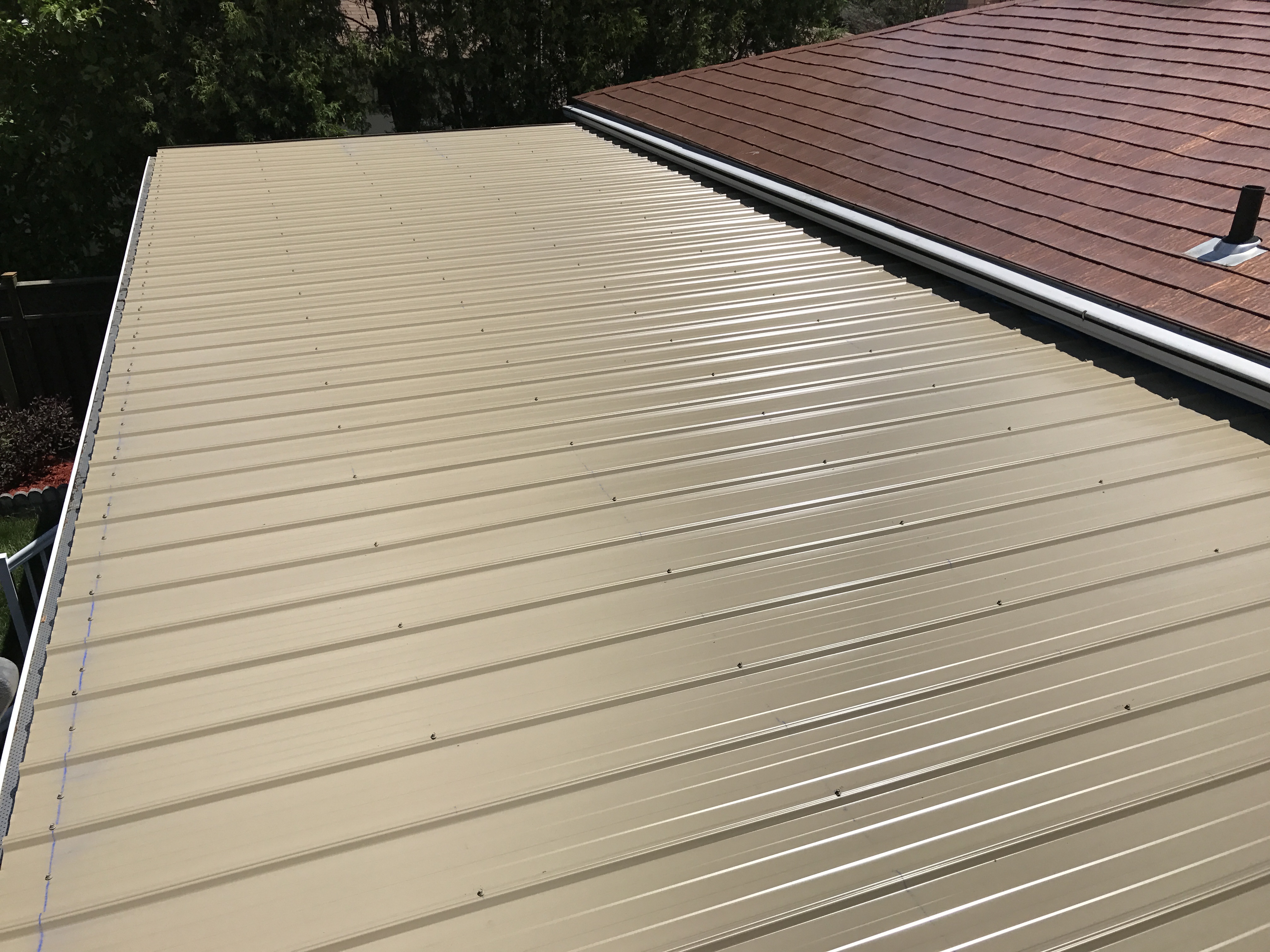 Longboard Siding | Ontario | Innova Roofing Inc.