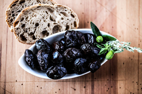 Dry Black Olives | universalfinefoods