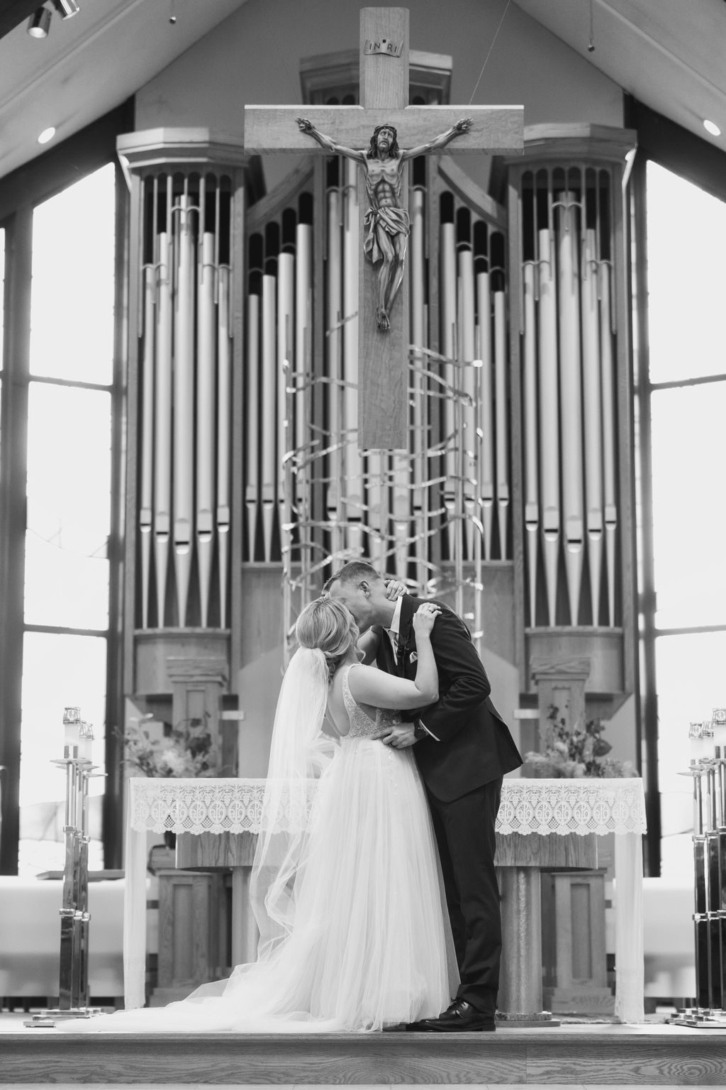 The Sixpence | Wedding Coordination | Anna & Zach