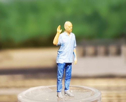 Waving 2 | Yelton Models