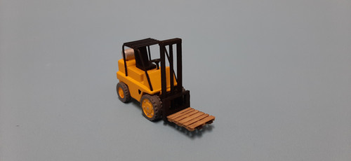 HO Scale Tow Motor Built Up | Yelton Models