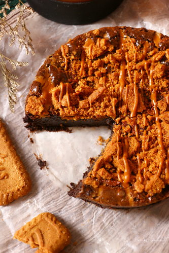 Biscoff Crunch Belgian Dark Chocolate Fudge Brownies | mai hiam buay pai