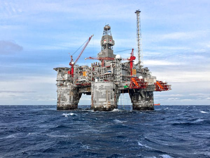 Best Practices for Decommissioning Oil Rigs