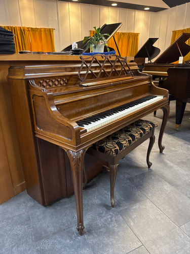 Steinway Console 40 | PianosNow