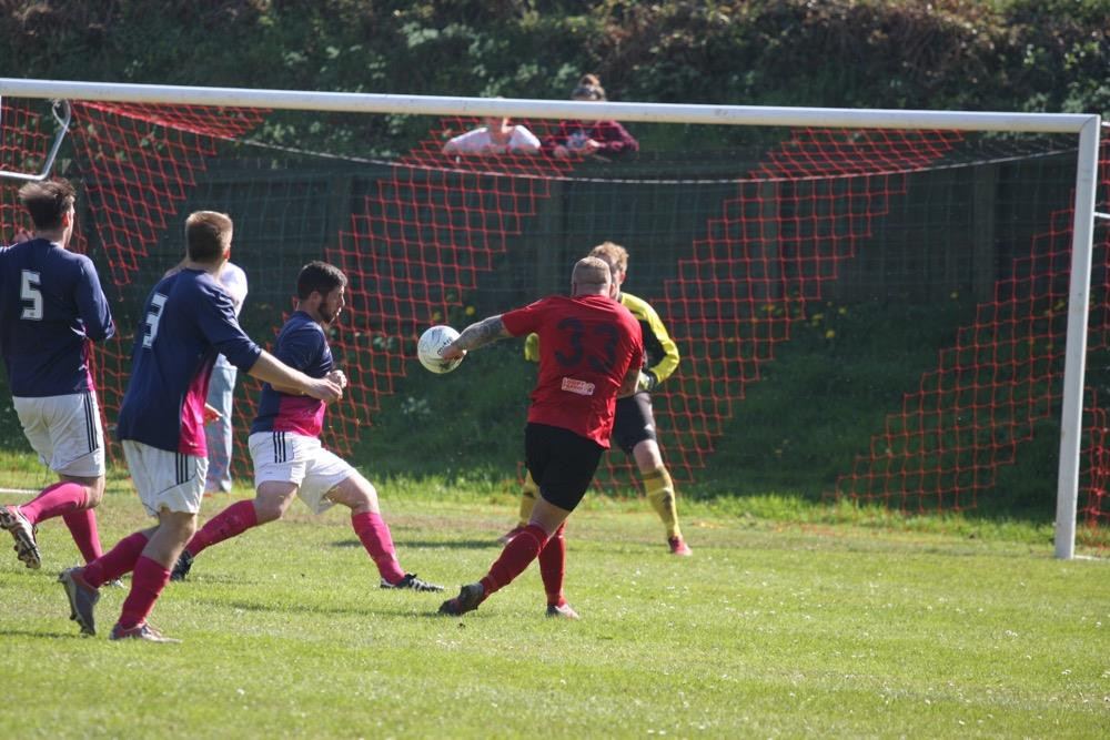 Ashburton FC - Photos by Julian Preston | Ashburton vs Dartmouth AFC | Page