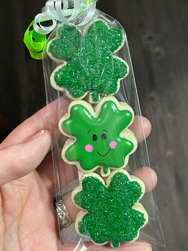 Mini shamrock packs | The Cookie Darling