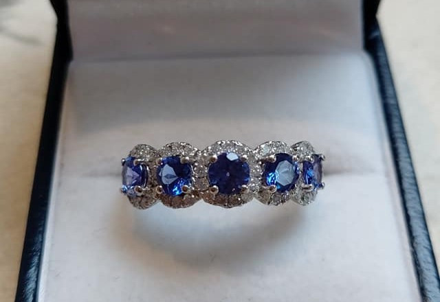Custom made jewellery | Tanzanite Jewellery | England