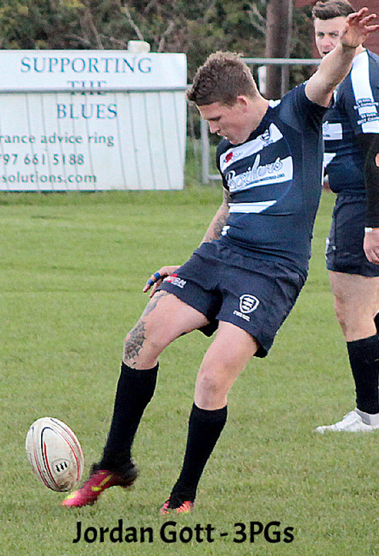 Hakes Lose Out to Truro in Cup