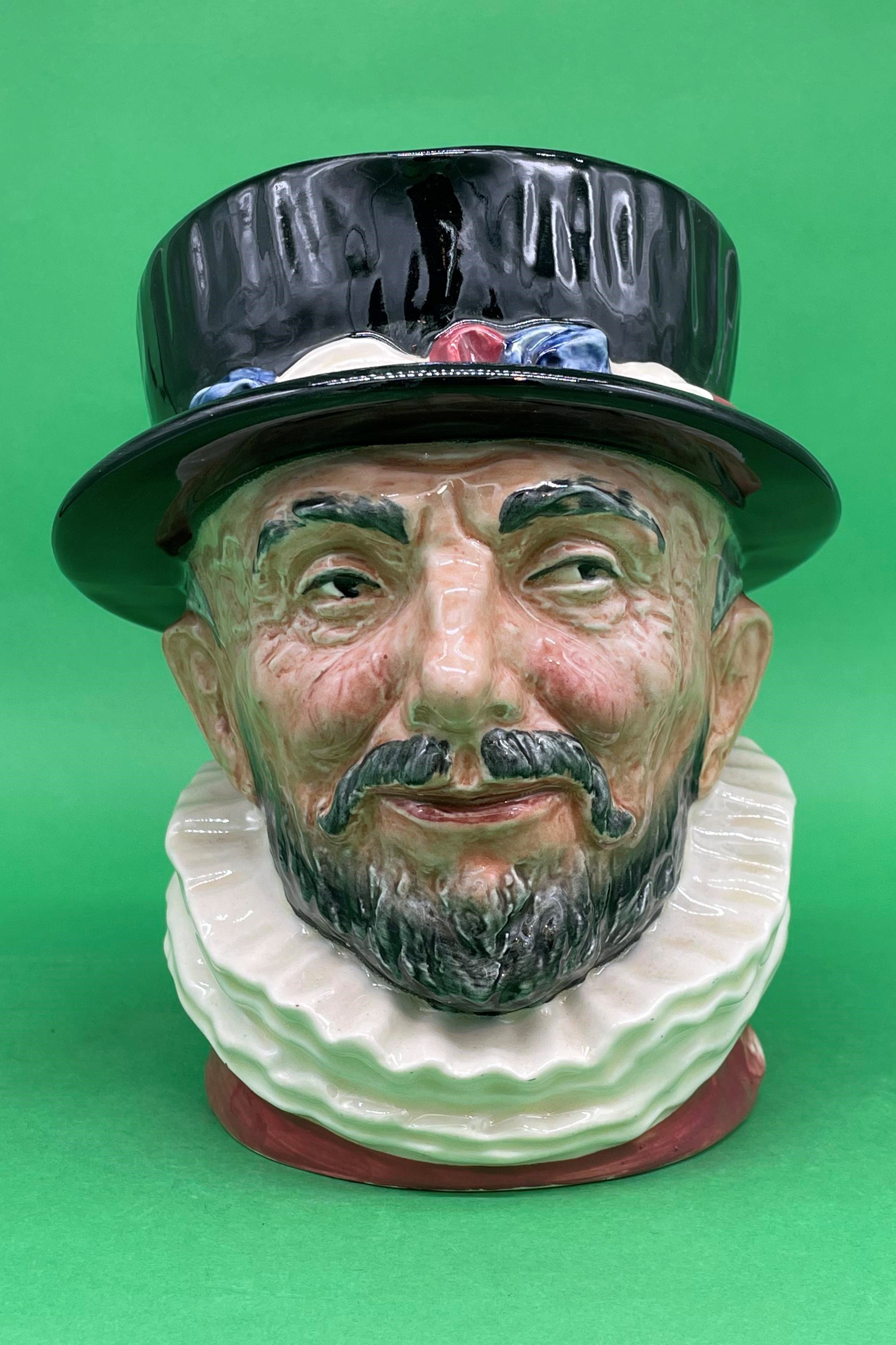 Beefeaters character jug large - Royal Doulton 1947-1953