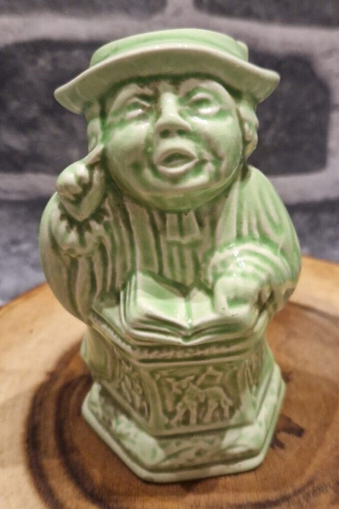 Vicar toby jug medium green - Wedgwood & Company circa 1950