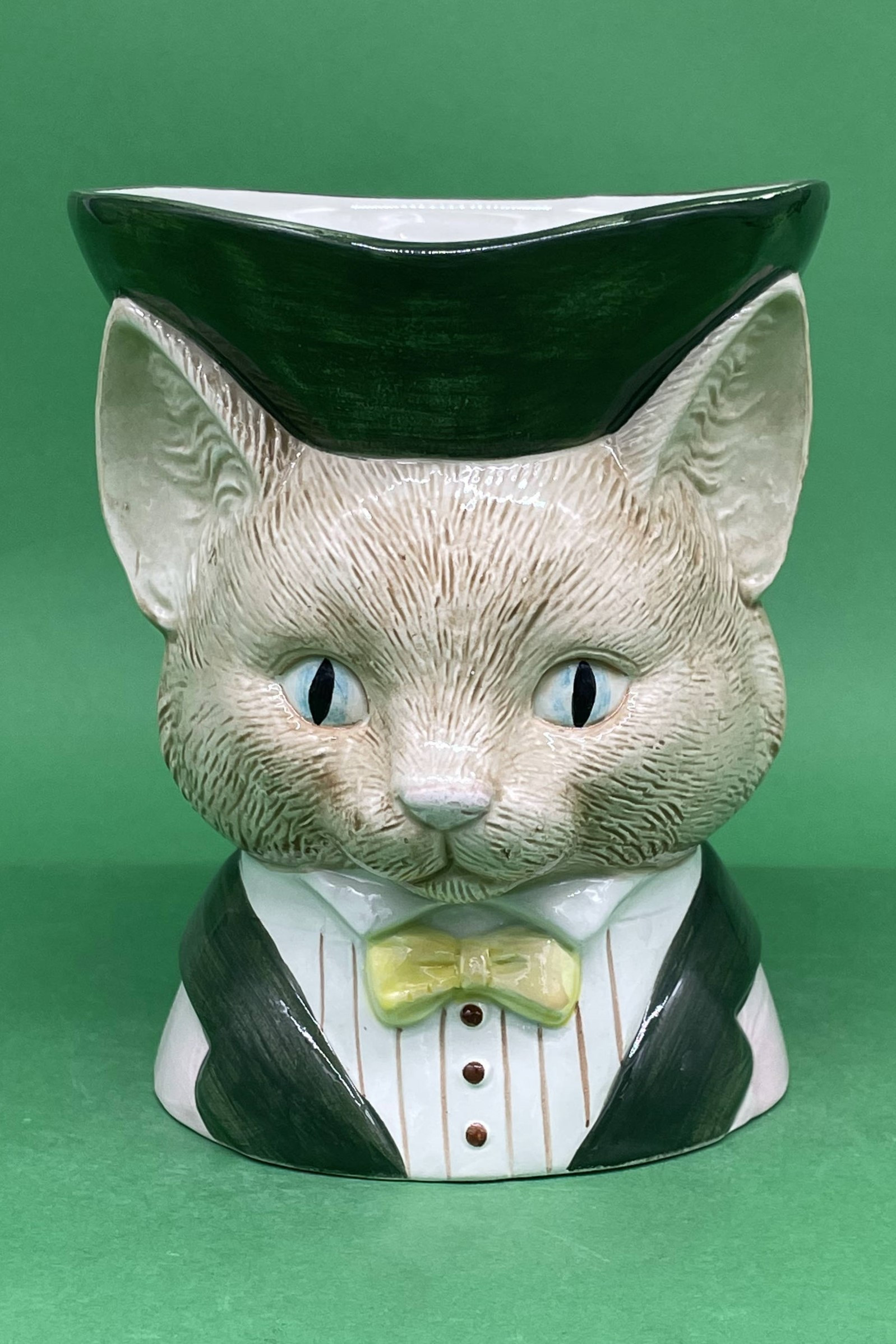 Cat Playing Cello character jug - Fitz and Floyd 1984