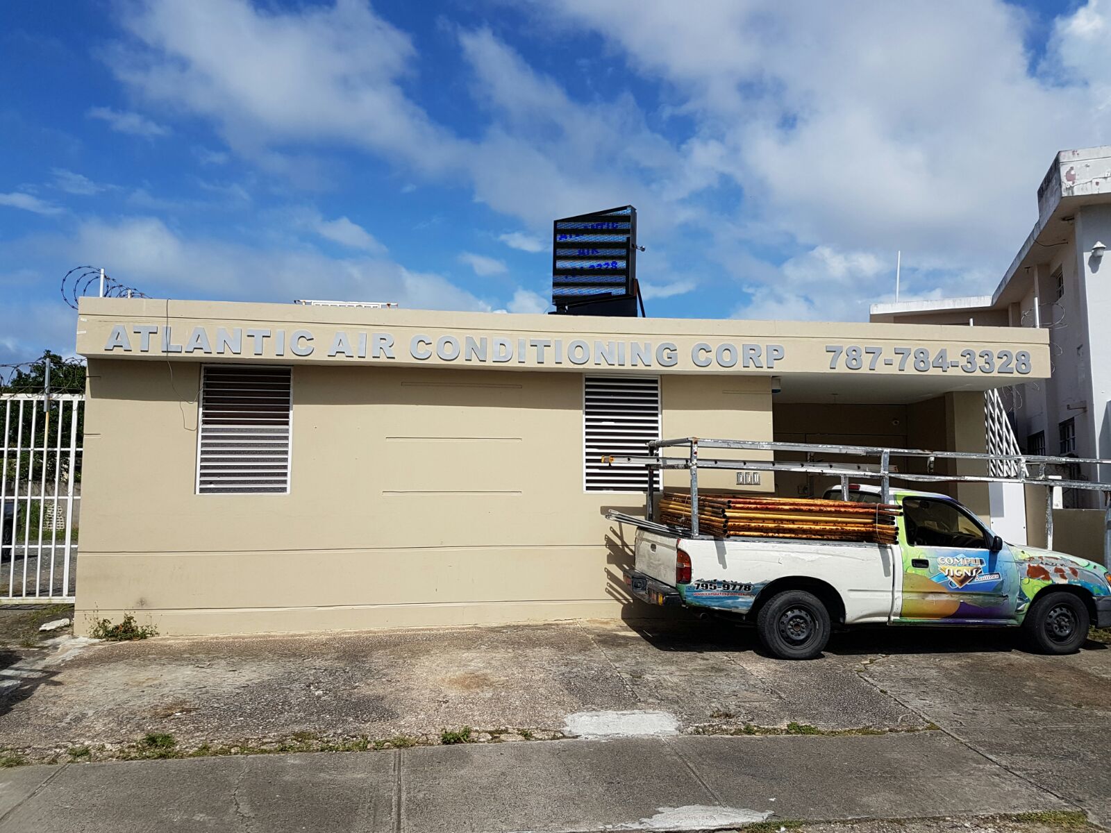 Compu Signs | Rótulos y letreros | Puerto Rico