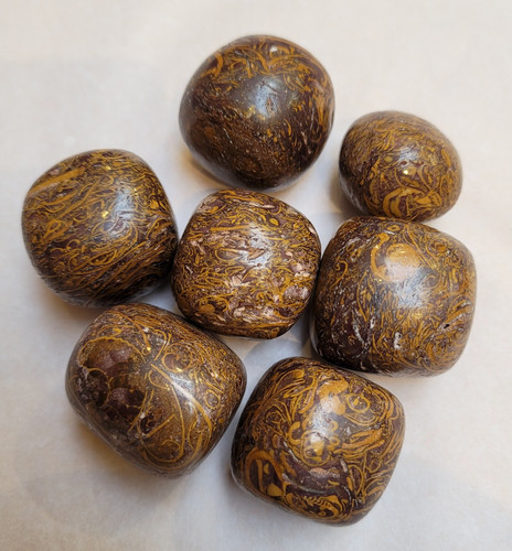 Miriam (Calligraphy) Jasper | Sisters Rock'n Gems