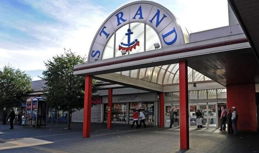 Generally settled with patchy mist and fog