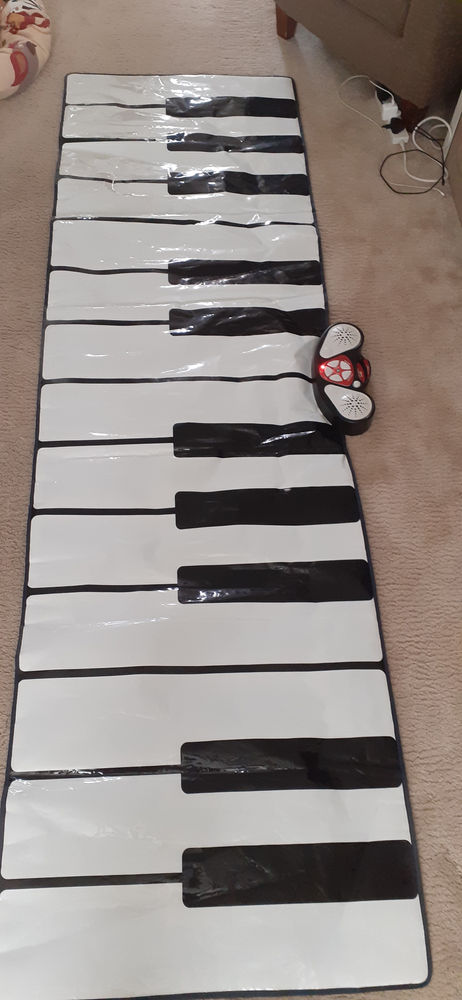 Fully working floor keyboard