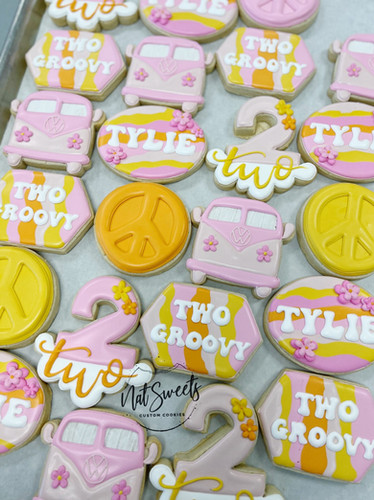 Two Groovy | natsweets-cookies