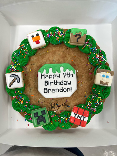 Minecraft cookie cake | natsweets-cookies