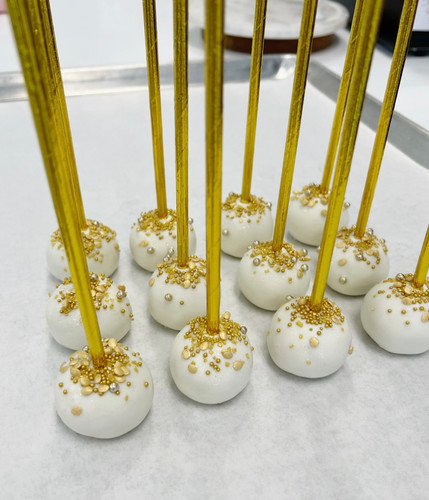 Gold Cake Pops | natsweets-cookies