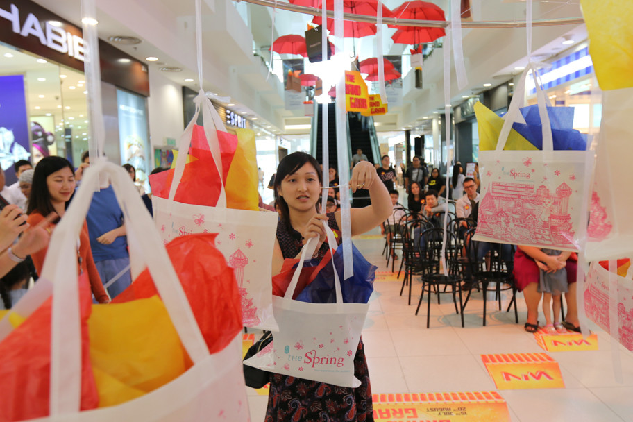 Fullscreen Page | tHe Spring Kuching