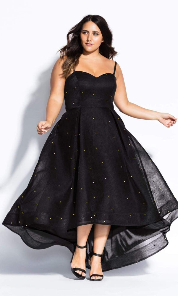 15 Perfect Plus Size Dresses You Can Rock This Wedding Season
