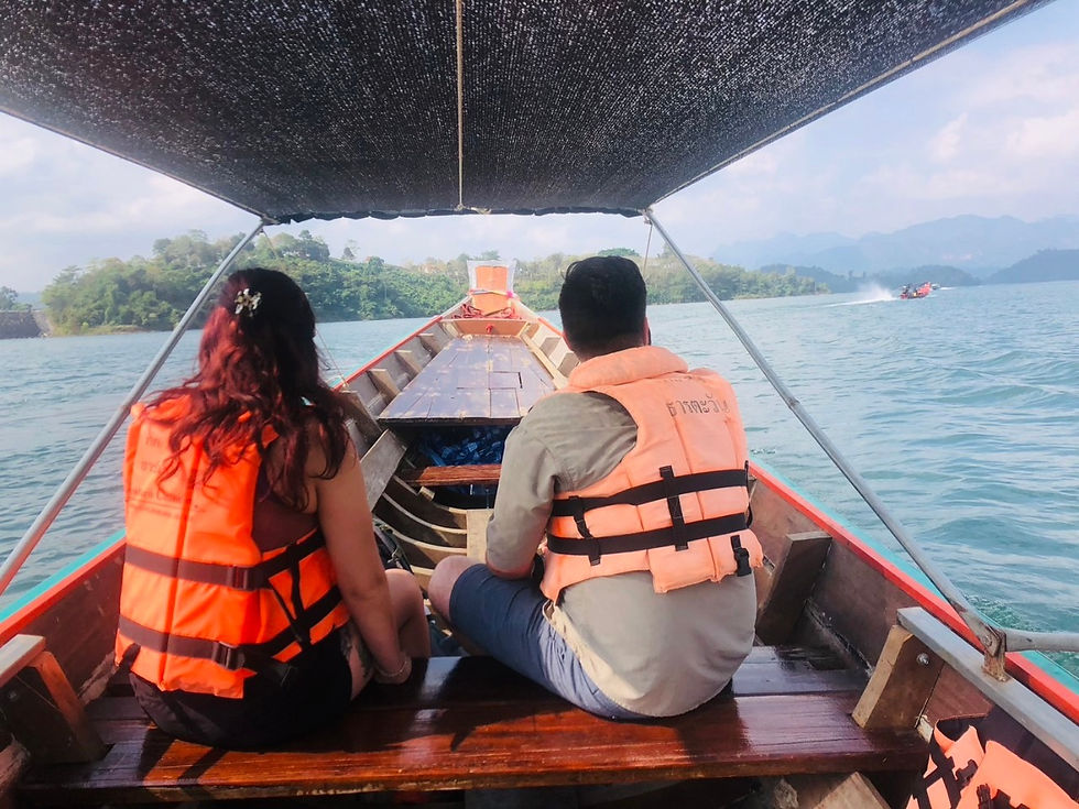 Panvaree resort Luxury Floating house in Ratchaprapha Dam, Surat Thani ...