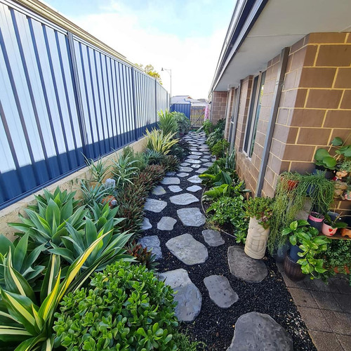Irregular Stepping Stones | Dale Stone Paving