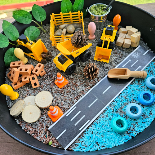 Construction Sensory Play, digger's sensory play kit | My Sensory Mind