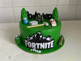 Bolo Fortnite | Padaria e Pastelaria Aurora do Minho - Amares
