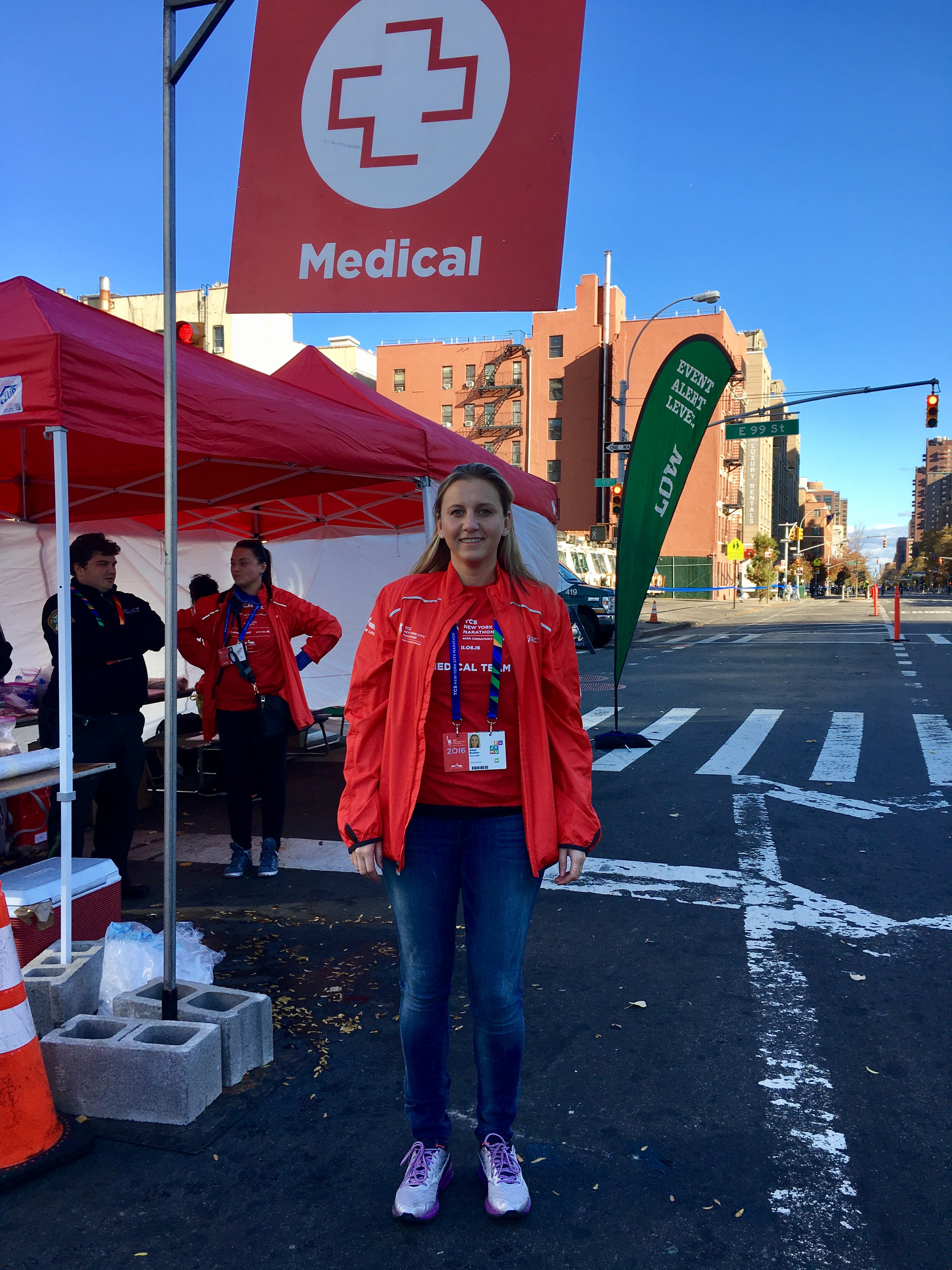 Dr. Anna Rozman | Sports Medicine Doctor | Nonoperative Orthopedics